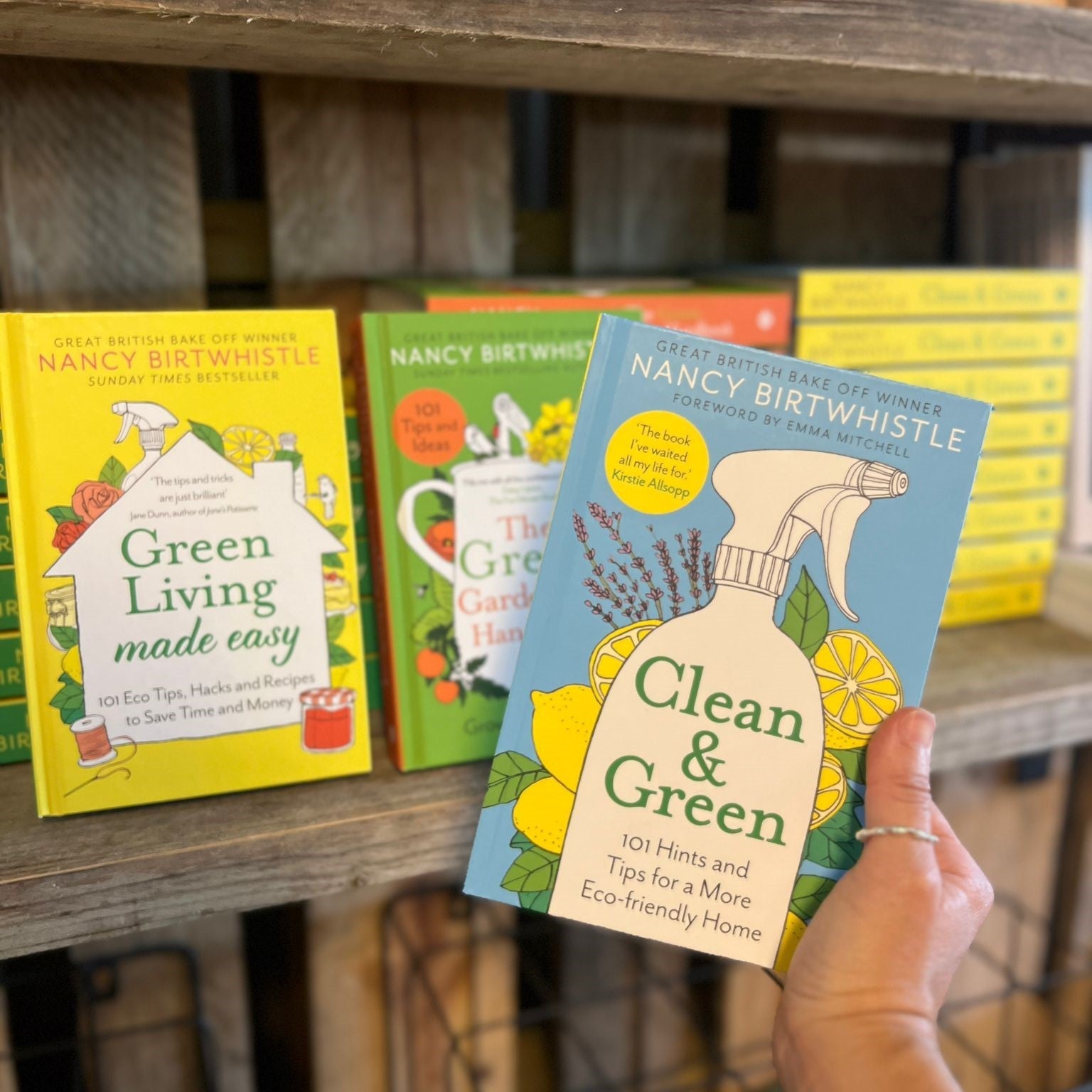 Cleaning Books – Lemon and Jinja